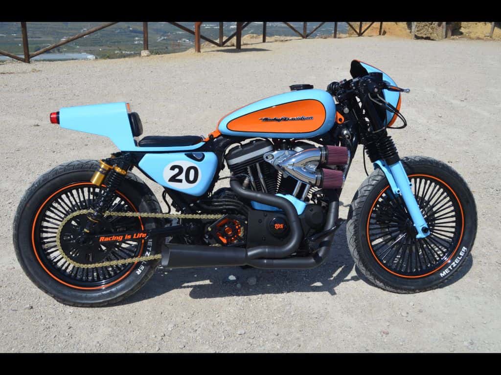 "RACING IS LIFE", una Sportster Cafe Racer | Lord Drake Kustoms