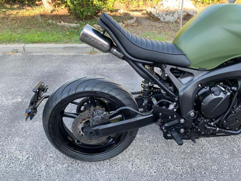 Primeras imágenes de nuestra Yamaha Fazer FZ6 customizada. | Lord Drake ...