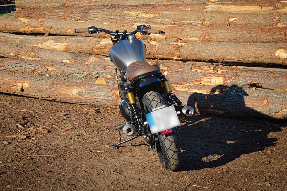 Triumph Brat Style Motorcycle | Lord Drake Kustoms