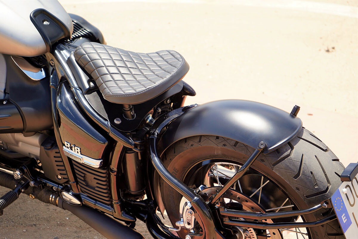 BMW R18 BOBBER STEEL | Lord Drake Kustoms