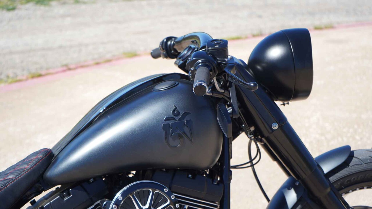 SOFTAIL DELUXE BLACK | Lord Drake Kustoms